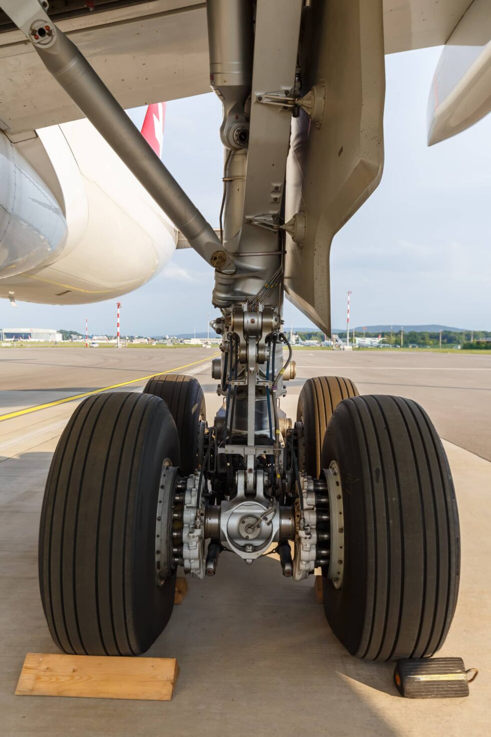 Hydraulic Valves for Airplanes | NMG Aerospace